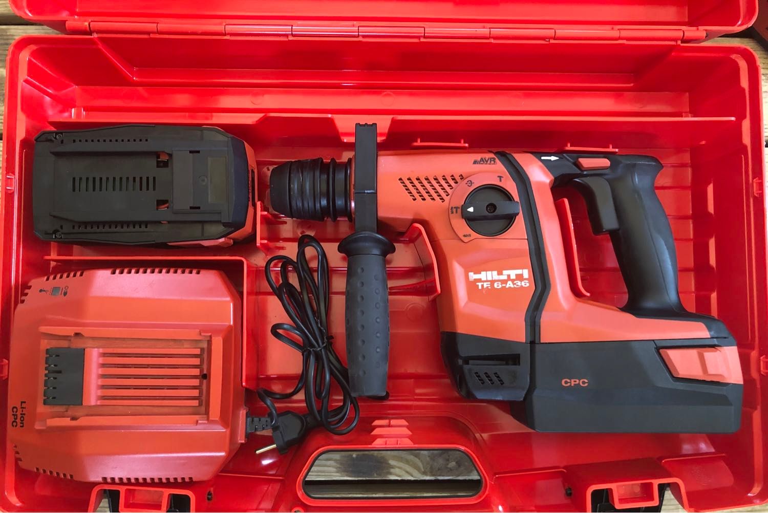 Perforateur Burineur Hilti d’occasion | Plus que 3 exemplaires à -60%